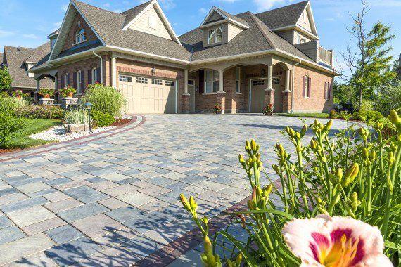 Want the look of bluestone for your driveway? | Unilock