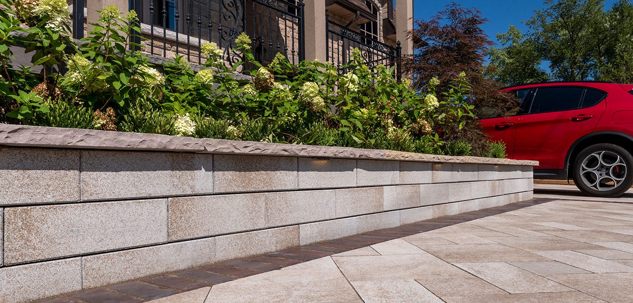 U-CARA® Multi-Face Wall System | Unilock Ohio