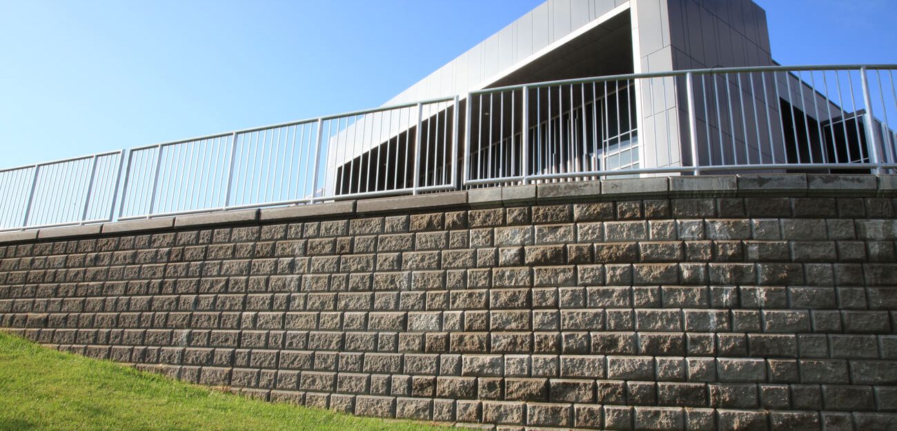 SIENASTONE® Walls and Verticals | Unilock Ontario