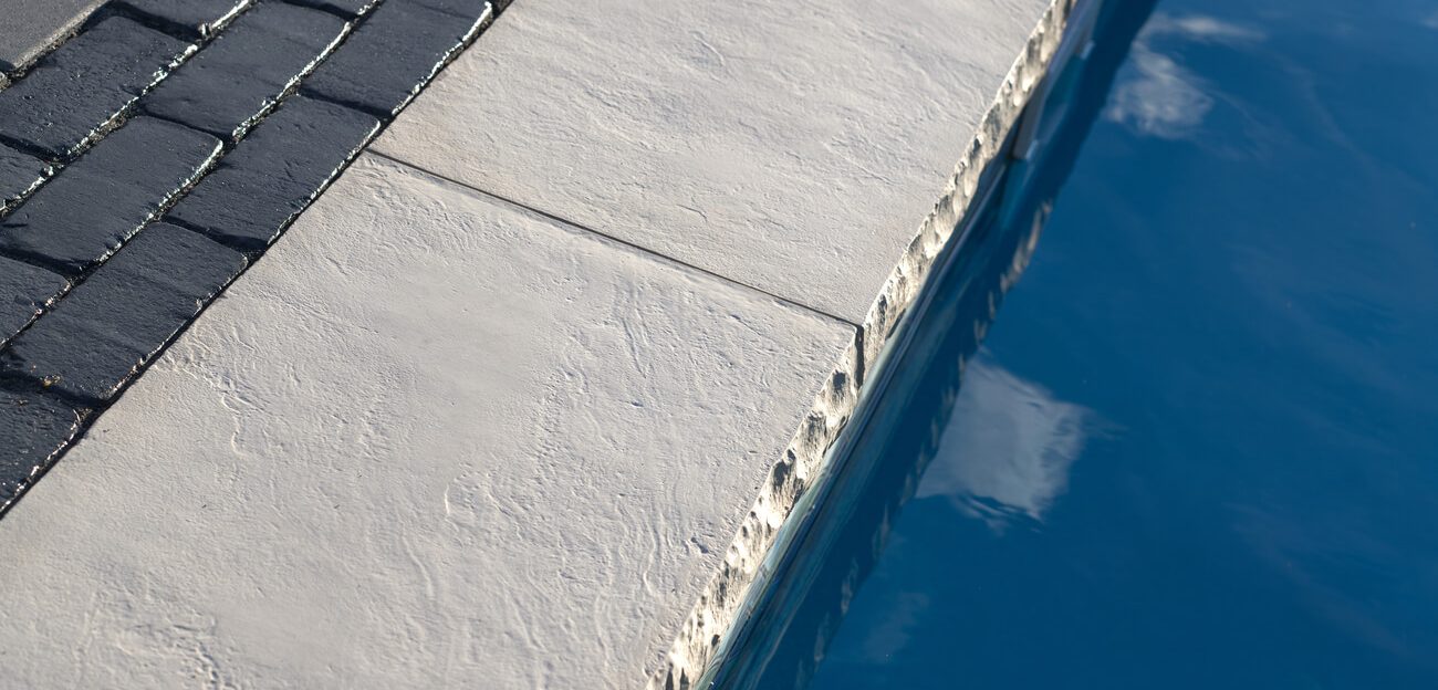 LEDGESTONE™ Coping | Unilock Chicago