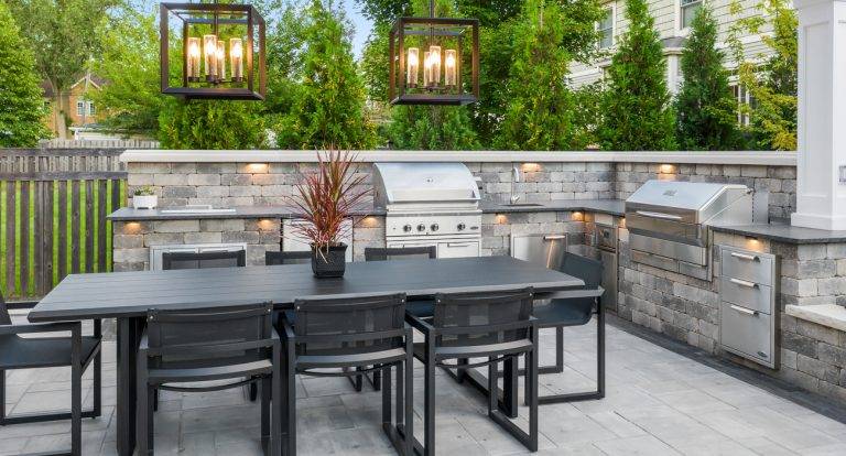 10 Outdoor Kitchen Ideas to Inspire Culinary Creations | Unilock
