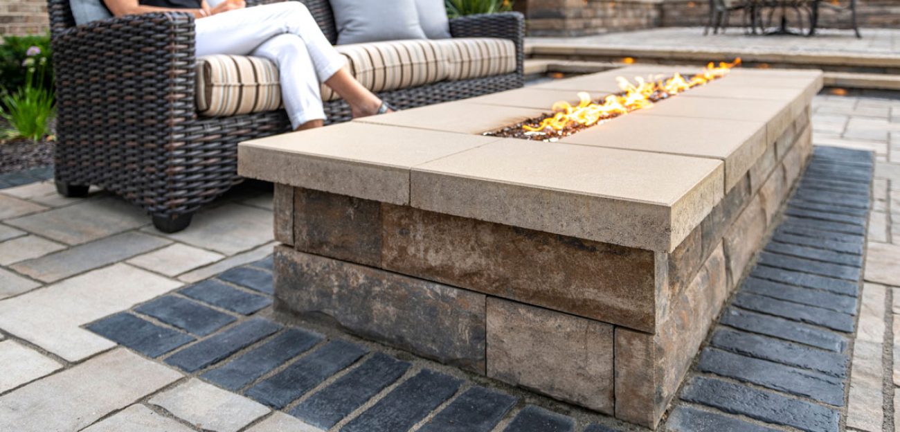 UNIVERSAL Coping and Base Pad | Unilock Michigan