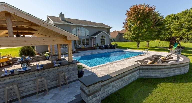 10 Outdoor Kitchen Ideas to Inspire Culinary Creations | Unilock