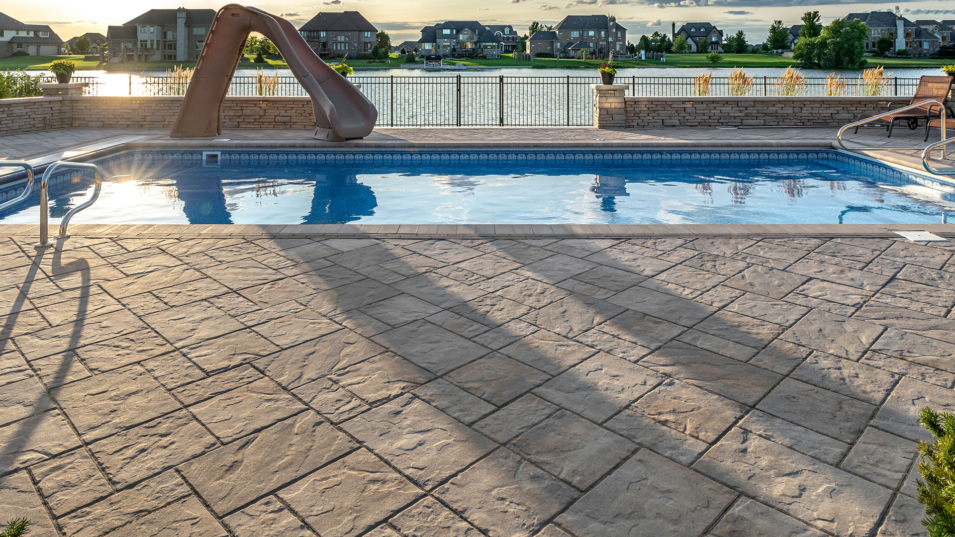 BEACON HILL™ Pavés FLAGSTONE | Unilock Québec