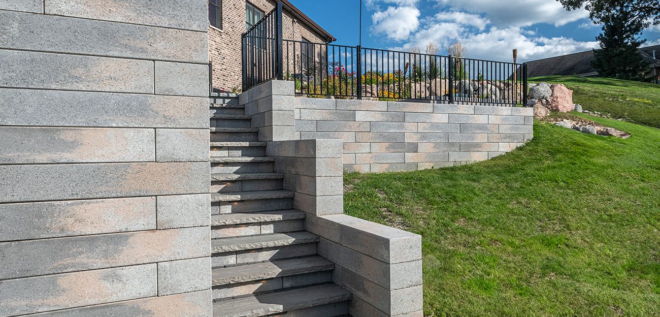 SIENA EDGE™ WALLS | Unilock Chicago